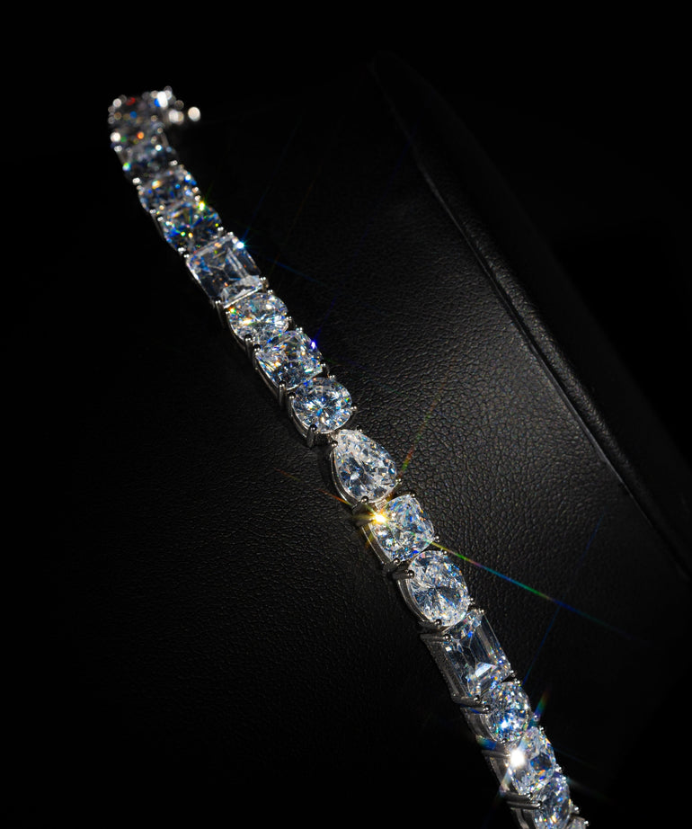 Chains – Iced London